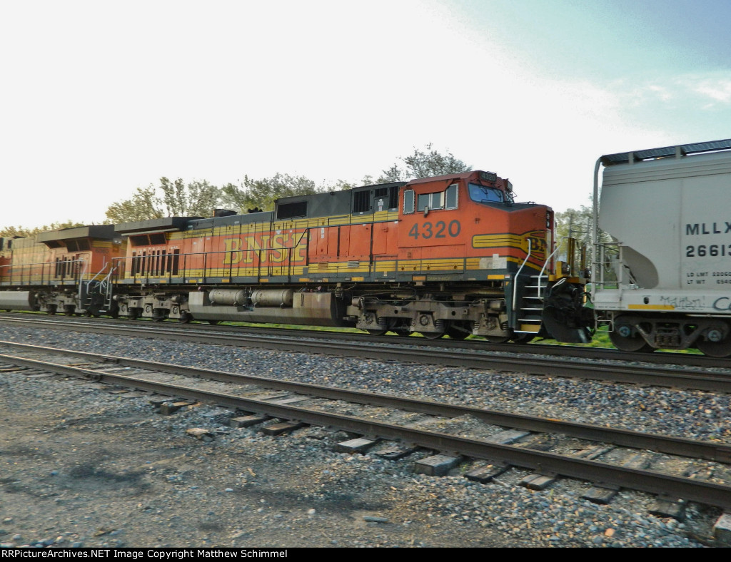 BNSF 4320